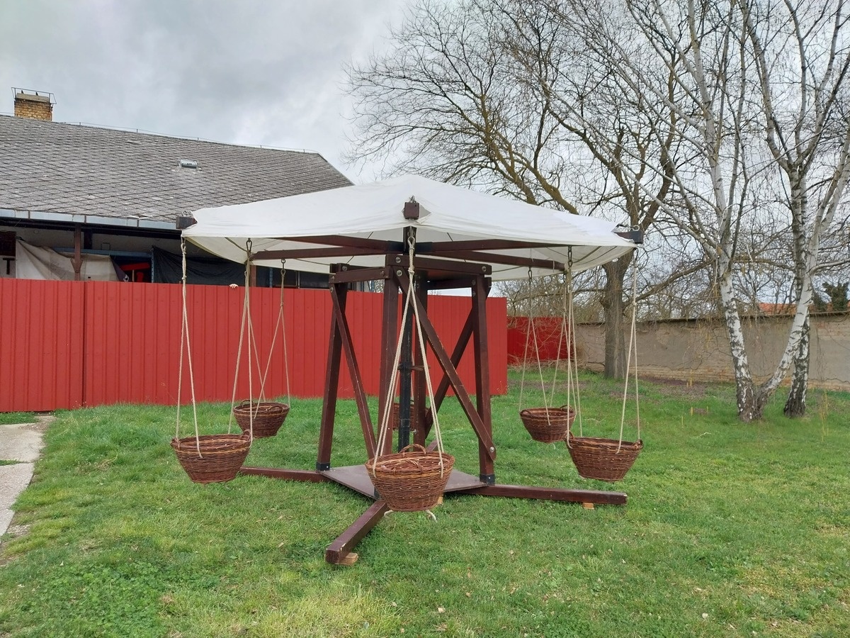 BÉRELHETŐ JÁTÉKOK - Kosaras körhinta - MAXIGAMES - DABASTON ...